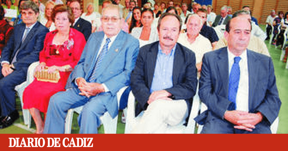 Homenaje a Manuel Montes en la presentación de su biografía