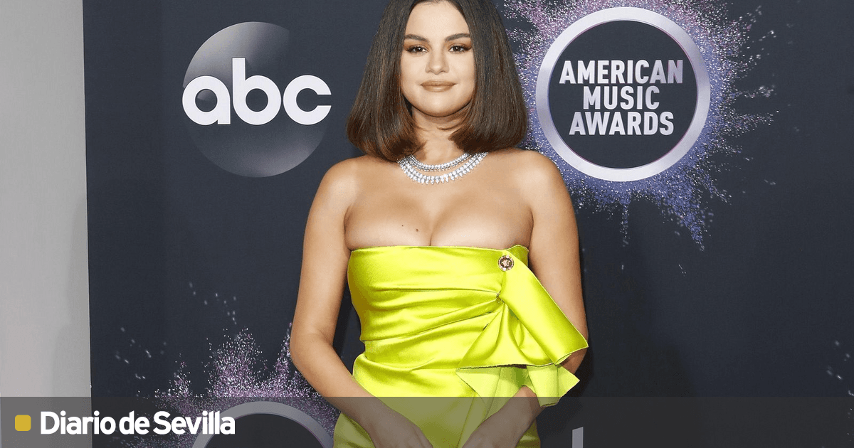 Selena Gómez Reaparece En Los American Music Awards