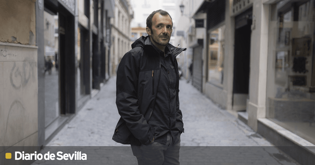 Isaac Rosa. Escritor "Me obligo a tener esperanza en el futuro, aunque ...