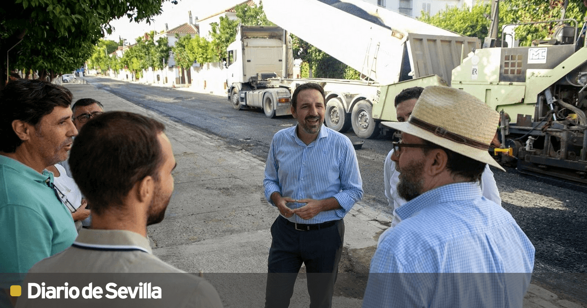 El Ayuntamiento de Sevilla ejecuta desde mayo una decena de mejoras en el viario de los barrios ...