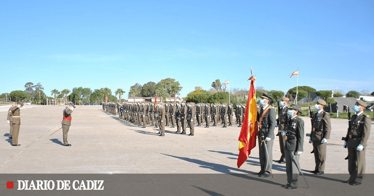 Hasta 425 nuevos soldados juran bandera en el acuartelamiento de Camposoto