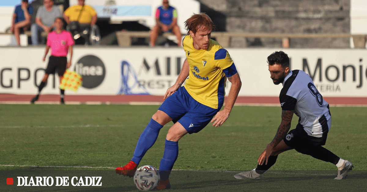 Álex se reencuentra en el Cádiz CF