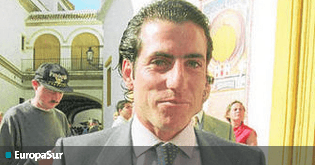 Profesionales del mundo del toro le hacen un quite a Juan Pedro Galán