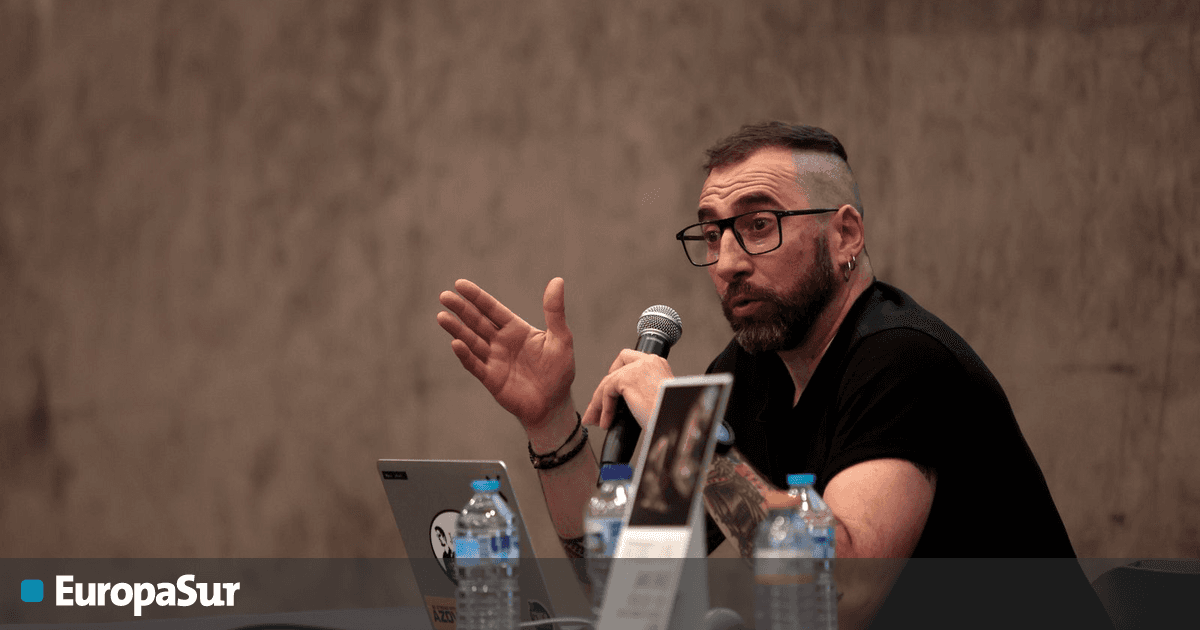 El fotoperiodista Manu Brabo diserta en La Línea sobre derechos humanos