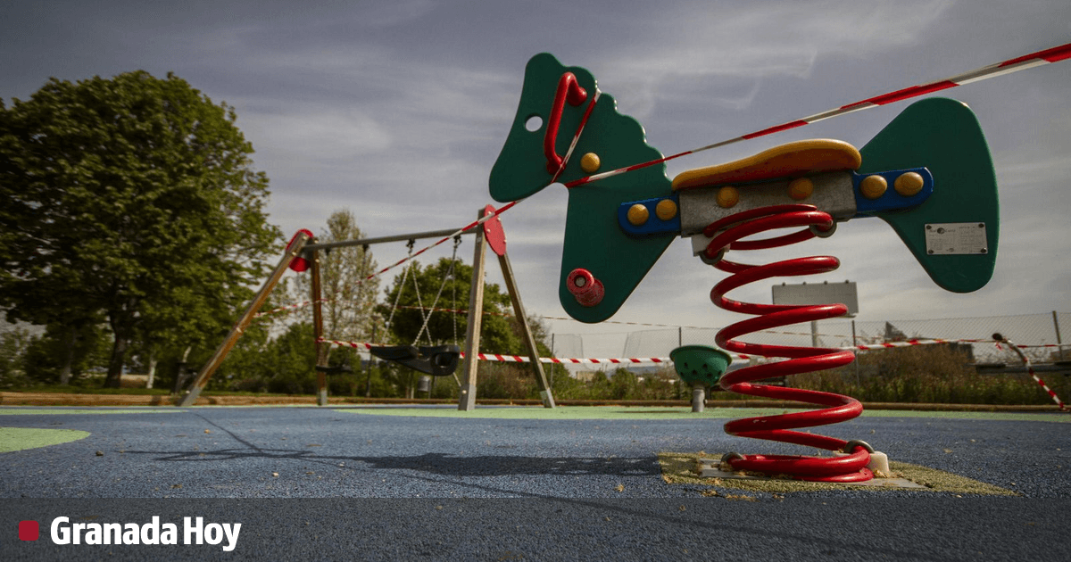 Los parques de Granada, vacíos en pleno estado de alarma por coronavirus