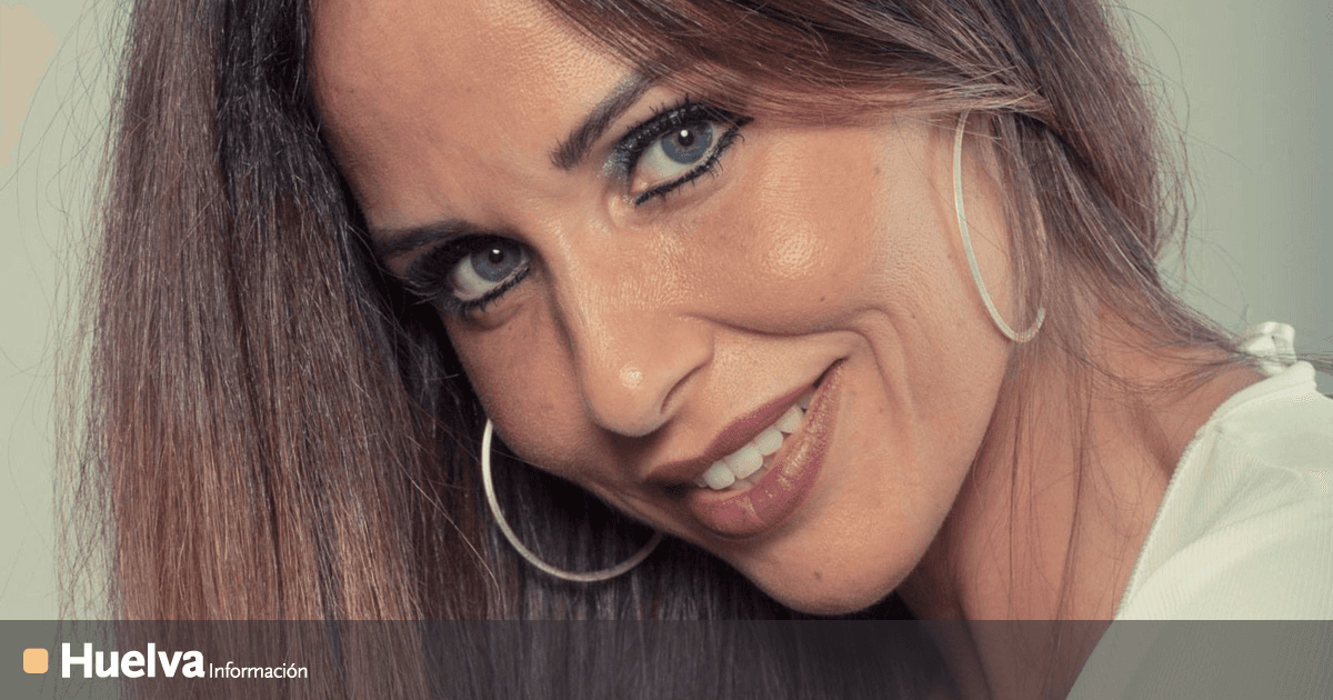 Video: La cantante Ana de Caro presenta 'Te quiero', un grito de ...