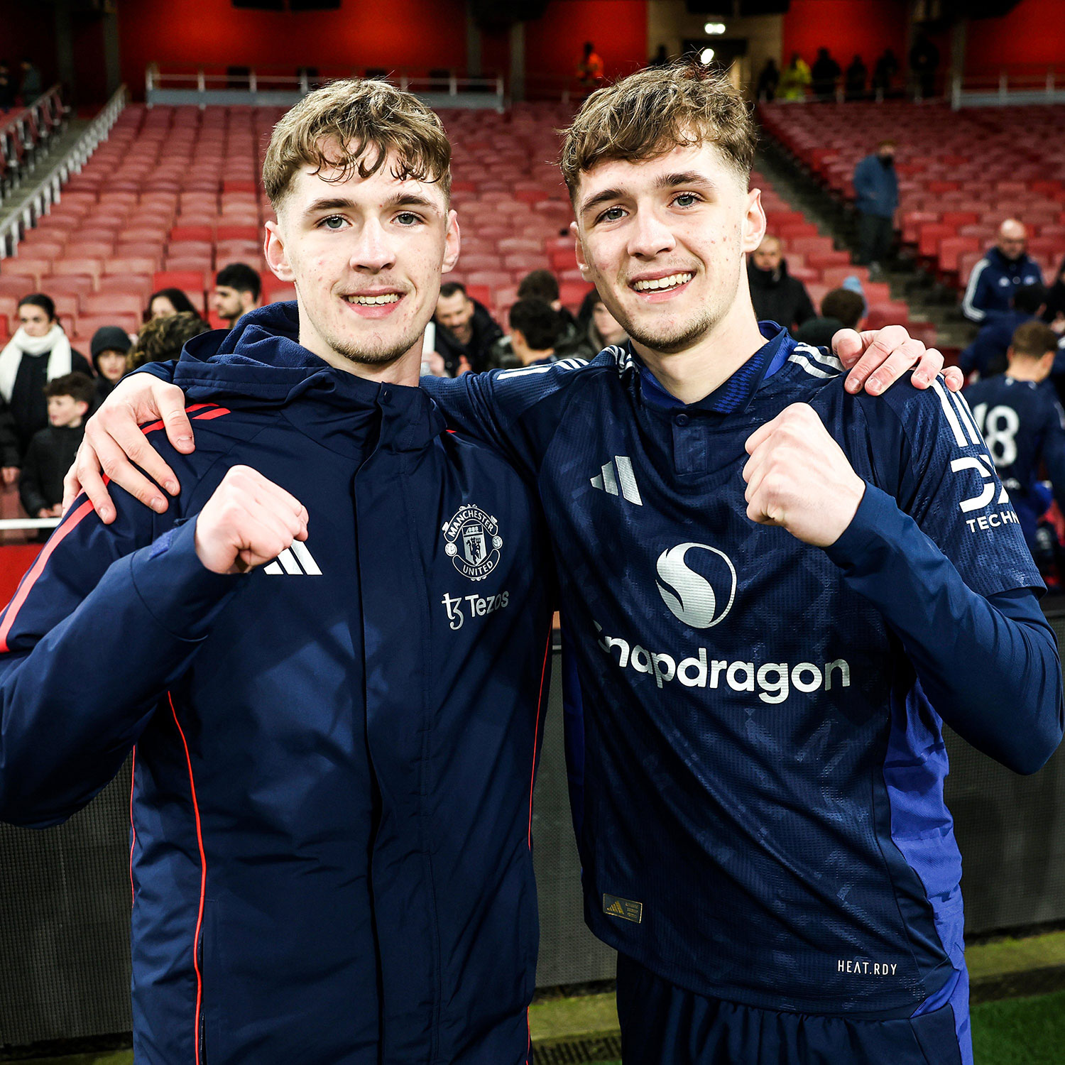 Los hijos gemelos de Fletcher juegan en el filial del Manchester United ...